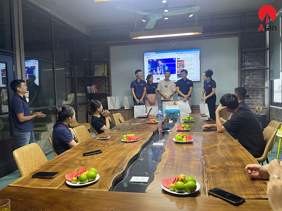 Chúc Mừng Sinh Nhật Quý III cho Các Thành Viên CBCNV Công Ty ALAN ...